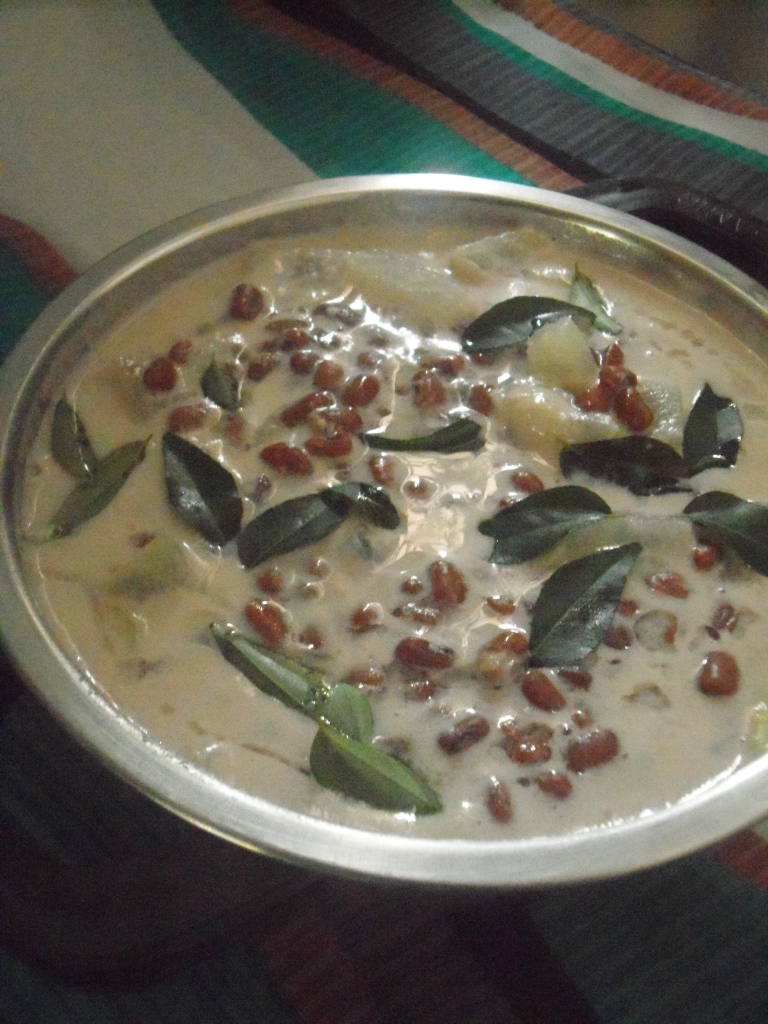 OLAN – KERALA SADHYA RECIPE – BLACK EYED BEANS WITH WHITE PUMPKIN AND ...